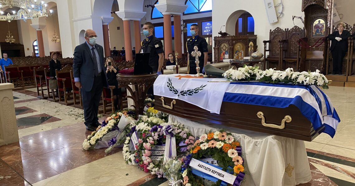 ΚΑΤΑΘΕΣΗ ΣΤΕΦΑΝΟΥ 3 | Adouloti Kerinia official website