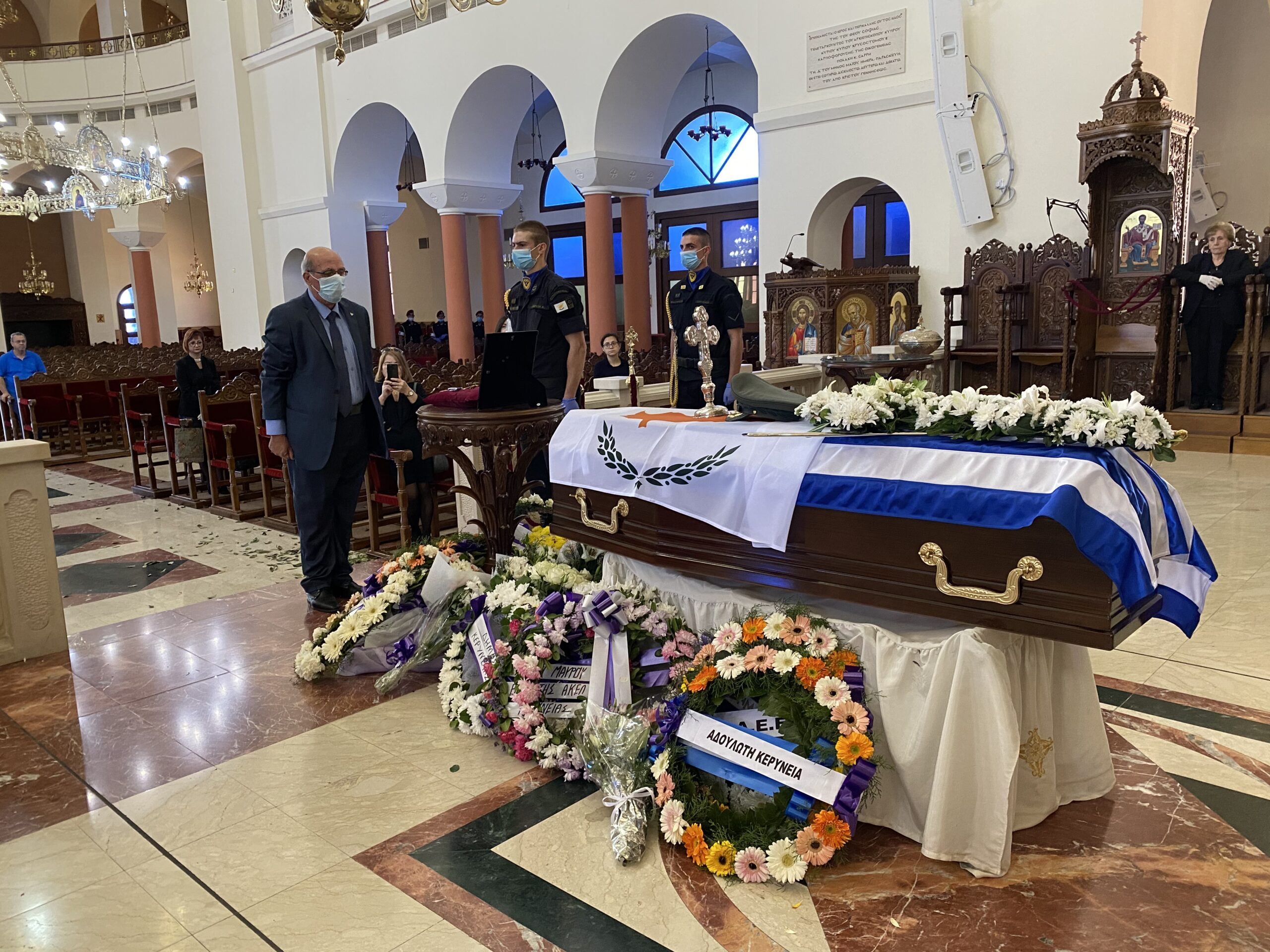 ΚΑΤΑΘΕΣΗ ΣΤΕΦΑΝΟΥ 3 | Adouloti Kerinia official website